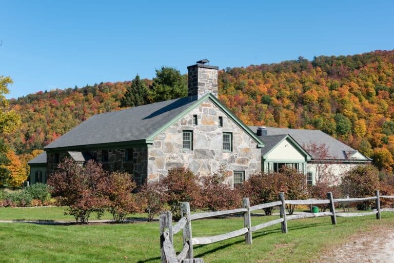 Plan an Incredible Fall Foliage Weekend in Ludlow, Vermont